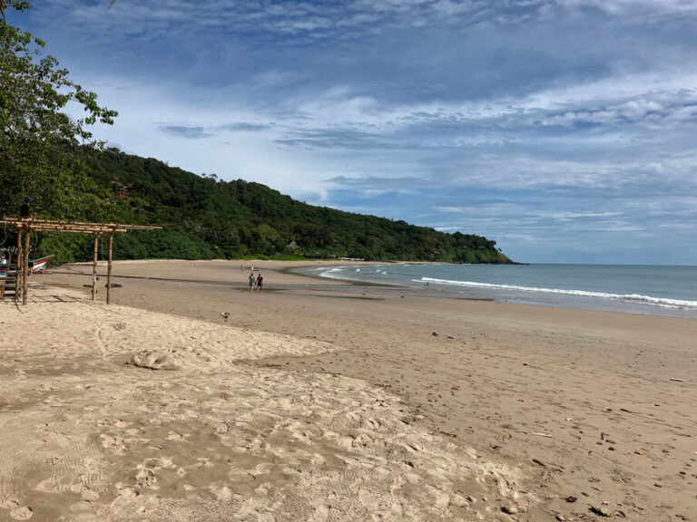 The 11 BEST Beaches on Koh Lanta You Need To Visit! - Treasures Of Thailand